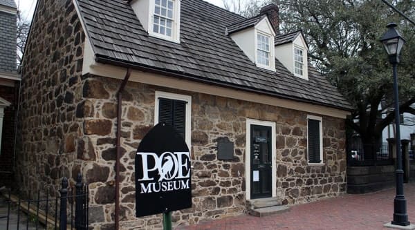 Edgar Allan Poe: 7 Curiosidades Fascinantes sobre Escritor